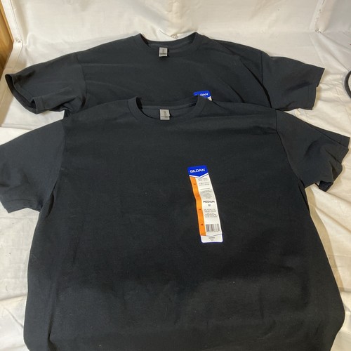 Lot of 2 Gildan Heavy Cotton Mens T-Shirt Medium Crew Neck G5000 Blank ...