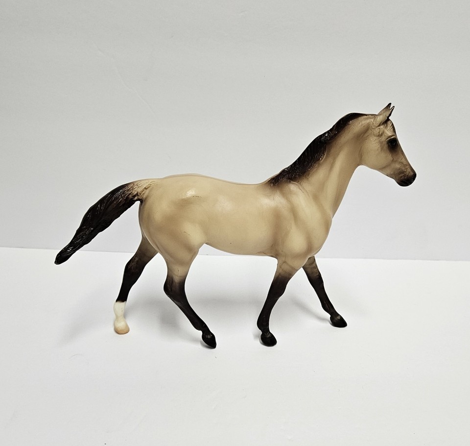 Breyer HORSE 61061 Classic Buckskin Dun Mare Ruffian Mold 2013-2018 7 ...
