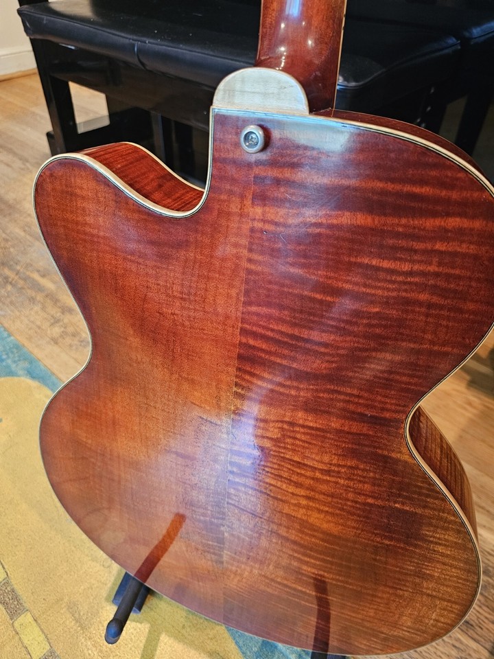 Eastman T58/V Archtop, Antique Varnish, Cutaway, TV Jones, Bigsby 2018 ...
