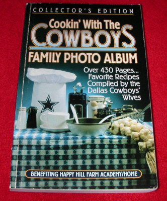 1995 DALLAS COWBOYS Wives' Family Cookbook Photo Album~Cookin' With The ...