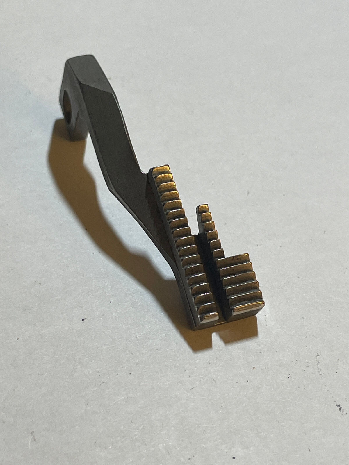 Genuine Union Special Feed Dog for 39200 Overlock Machine — 39226-AC-1/ ...