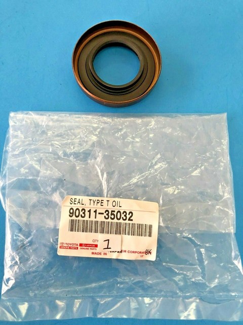 Toyota Carrier Housing Oil Seal 9031135032 Genuine 90311-35032 for sale ...