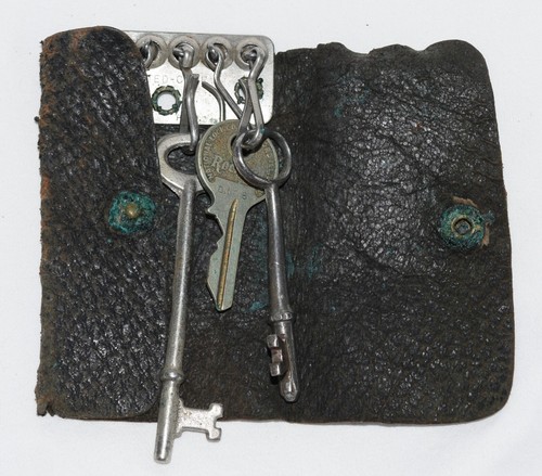Vintage Tri-Fold Key Holder Case Brown Leather Antique 6 Key Hooks ...