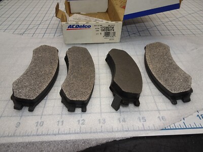 GM 18029074 Disc Brake Pad Set Front 17D507M General Motors OEM | eBay