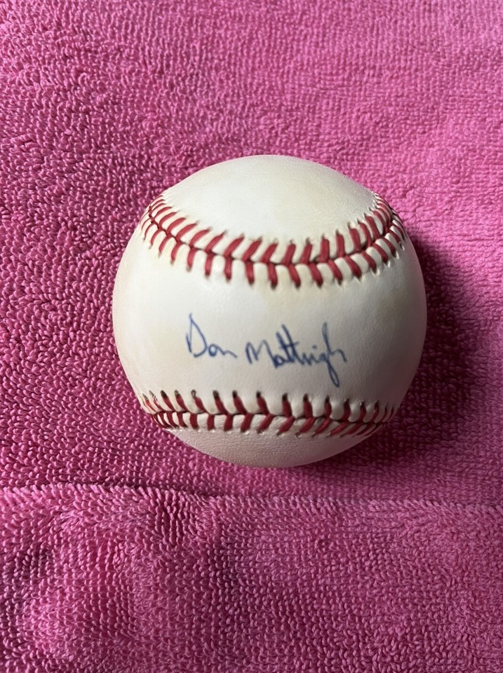 Don Mattingly Signed Baseball - New York Yankees And Autographed Photo ...