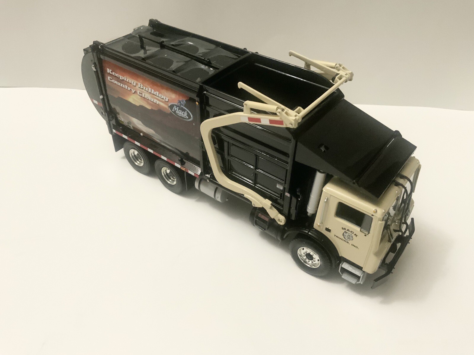 1/34 First Gear Mack Front-End Loader Refuse Trash Bin Garbage Truck ...