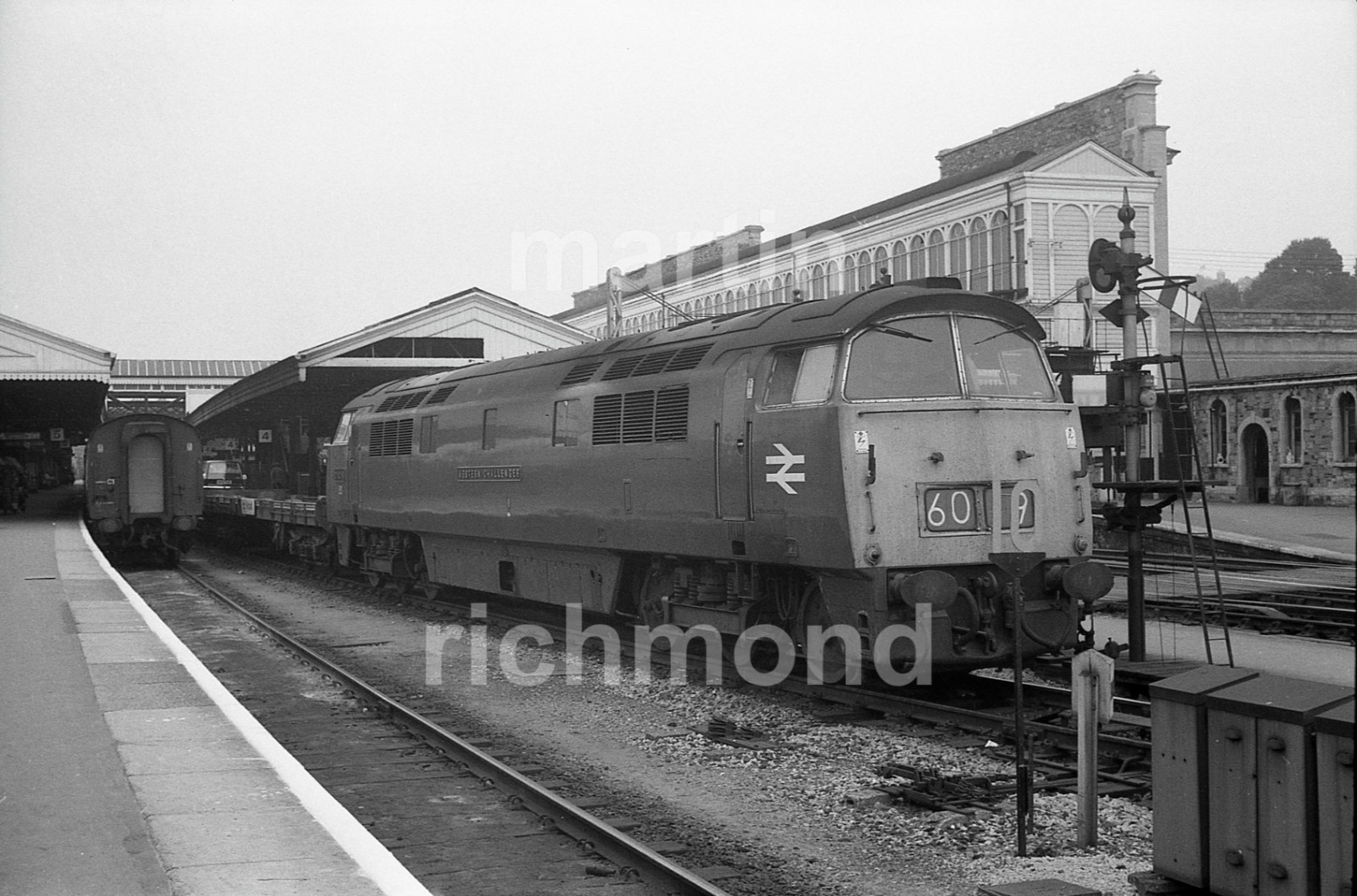 Exeter St. Davids Class 52 D1019 Western Challenger Motorail 35mm ...