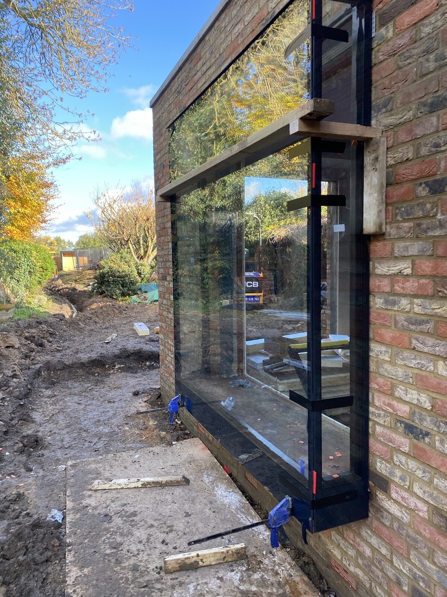 Frameless Bay Windows Curved Glass Windows And Translucent Structures