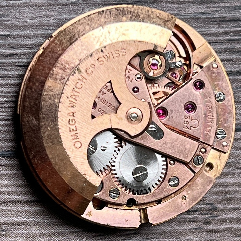 Original OMEGA Constellation 18k Gold DIAL & MOVEMENT Caliber 561 Ca ...