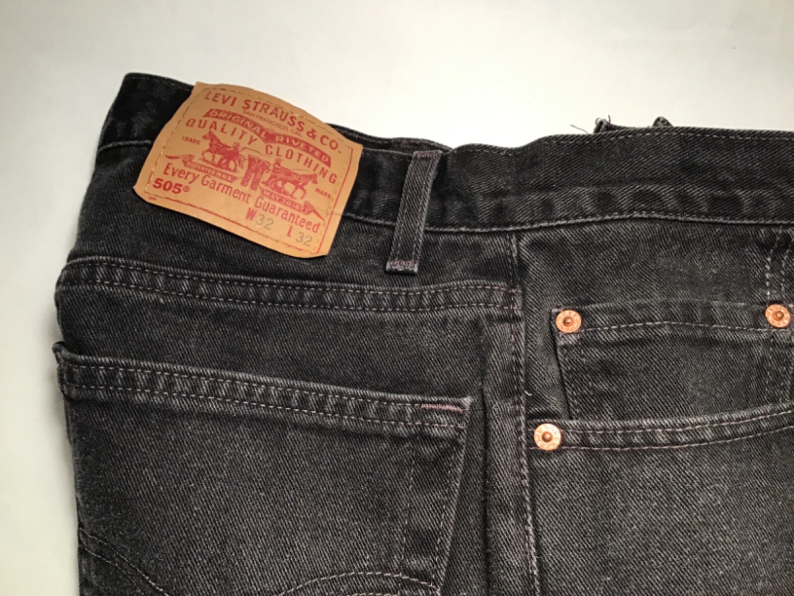 LEVI’S BLUE. JEAN. 512. ORIGINAL QUALITY(. 3 differe… - Gem
