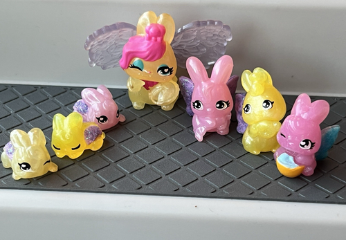 Hatchimals CollEGGtibles Bunny Bakers Rabbit Lot of 7 Mini Glitter ...
