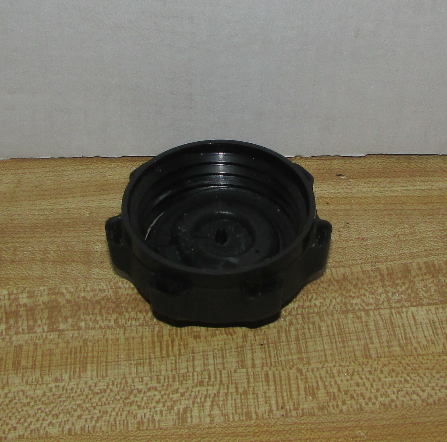 Kelch Plastic Gas Cap Marked Unleaded Fuel Only 2 1/4" Gear Shaped No ...