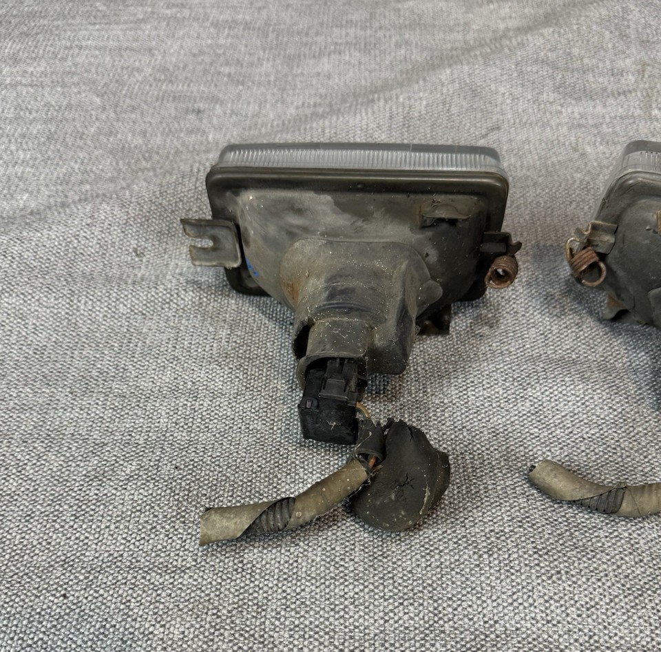 1984-1986 Nissan 300ZX Z31 Front Headlight Fog Aux Light Lamp Pair Set ...