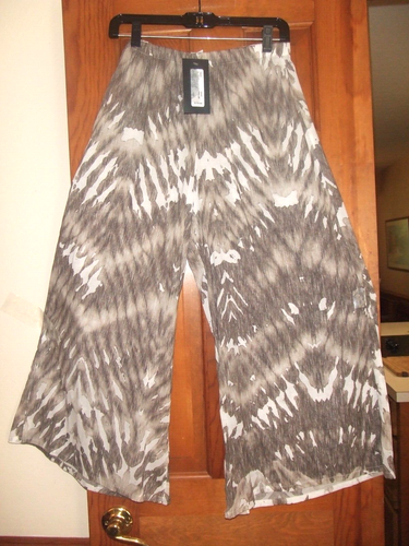 BRYN WALKER NWT Cropped flowy Ikat Eli Pants. Size Medium. Reg. $178. Precious! | eBay
