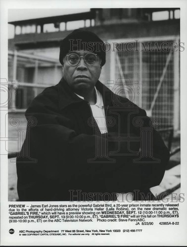 1990 Press Photo James Earl Jones stars as Gabriel Bird in "Gabriel's ...