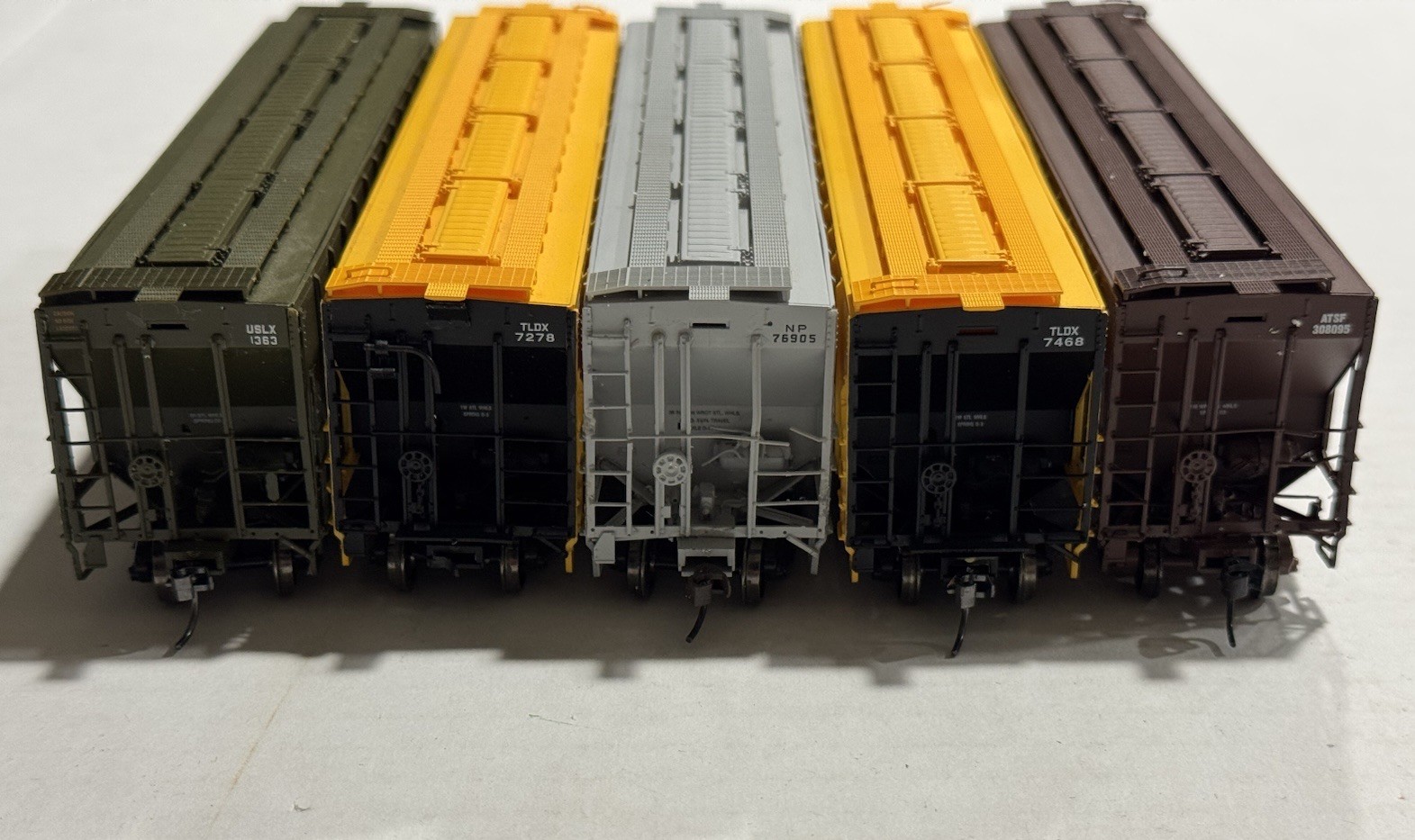 HO Lot of 5 Proto 2000 PS-2CD 4427 3-Bay Covered Hopper Cargill ATSF ...