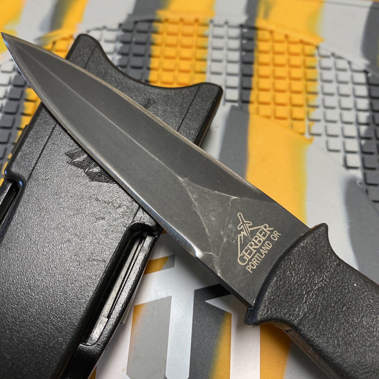 Rare/Discontinued Gerber Guardian Back-Up Fixed Blade Boot Knife W ...