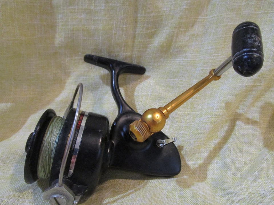 Vintage Penn 704Z Spinning Reel Made in the USA - WORKS GREAT! | eBay