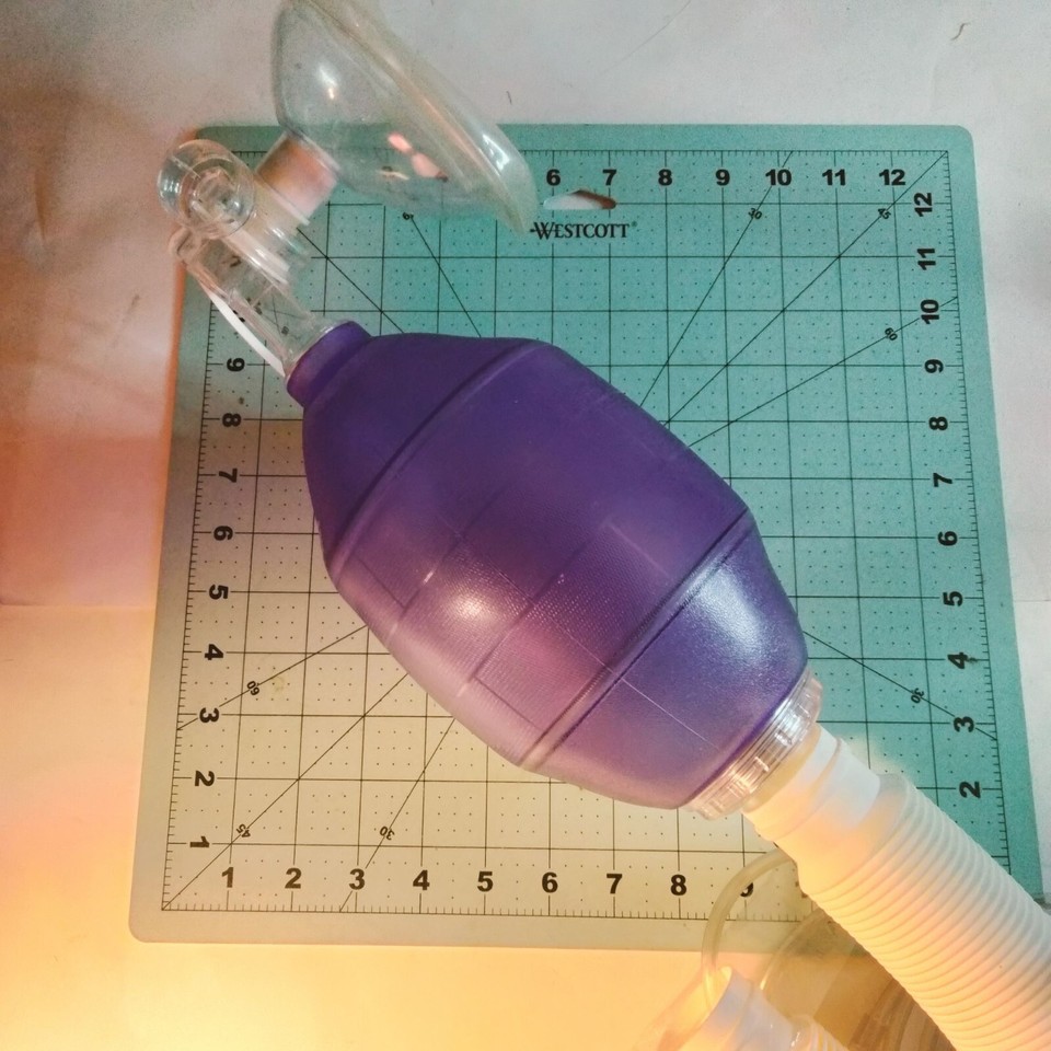 Manual Resuscitator Ambu Bag Mask 02 Tubing Adult Size Instructional Use Only | eBay