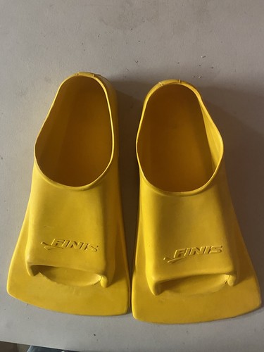 FINIS Zoomers Training Fins Yellow Size HSwim Female 12 1/2- 14 Male 11 ...