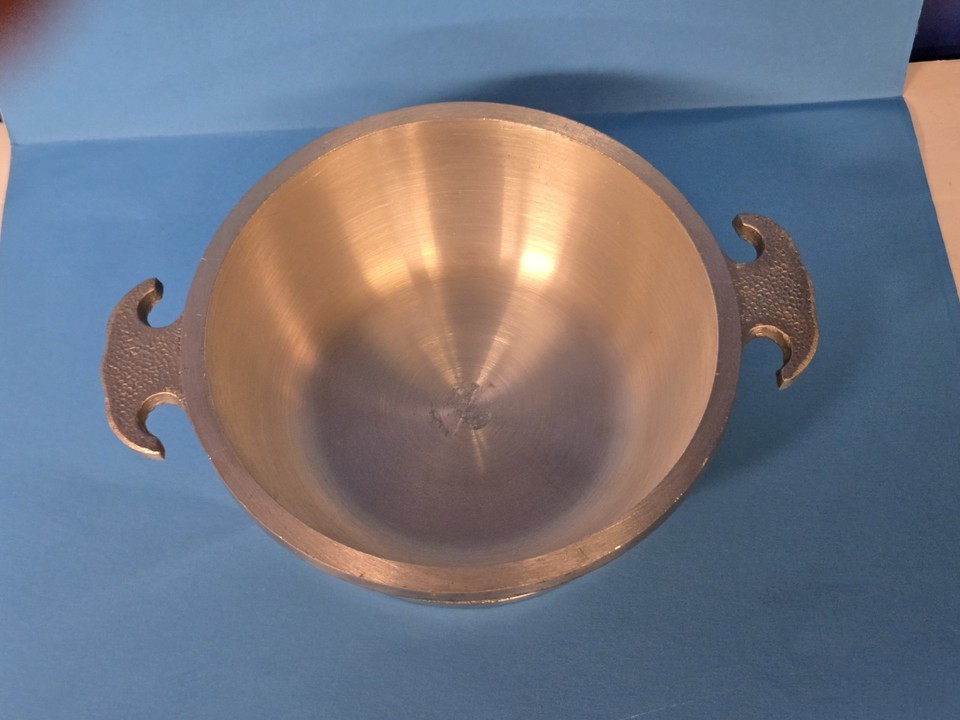 Small vtg GUARDIAN SERVICE WARE round, aluminum Casserole Dish w/Glass ...