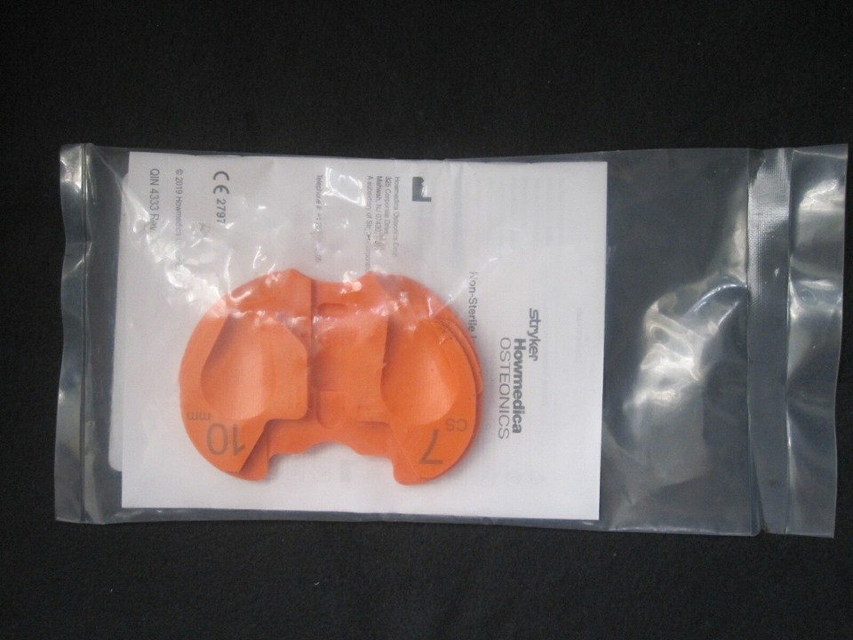 Stryker Triathlon Solid CS Tibial Inset Trial Size 7-10mm Sealed 5531-T ...