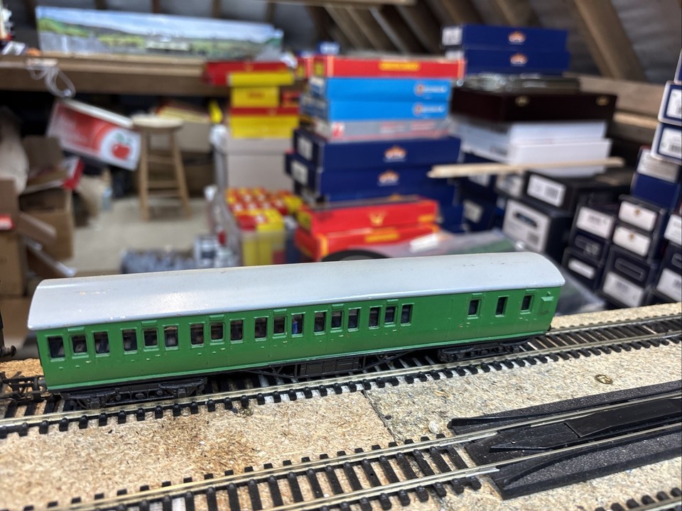 2 x OO gauge kit-built Southern Region coaches, push pull set, unboxed ...