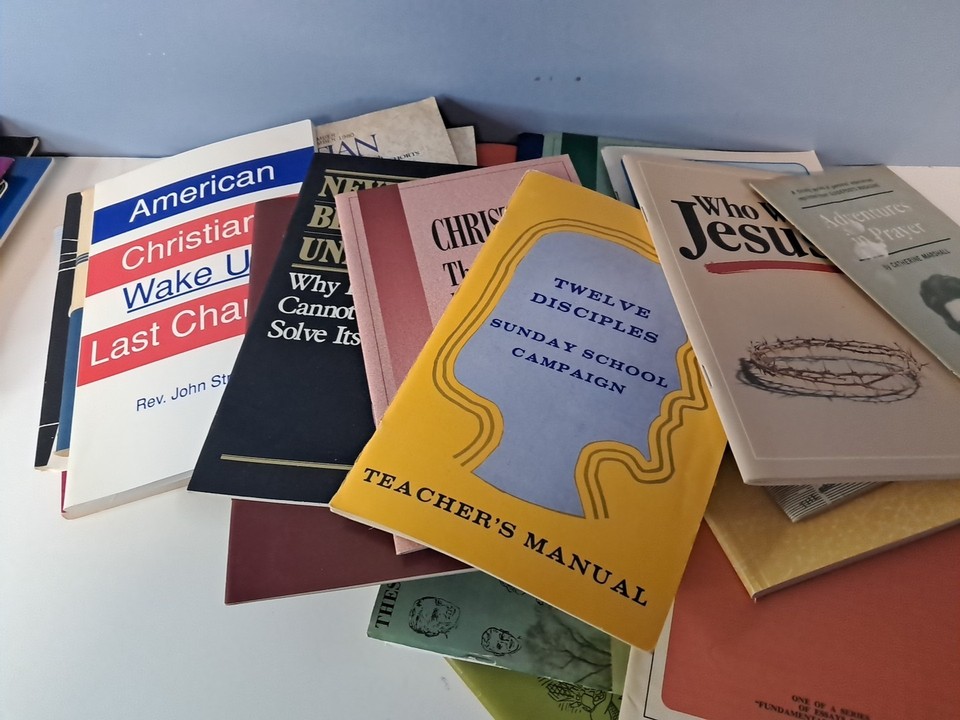 Large Lot Of Vtg Religious Christians Pamphlets And Small Books | eBay