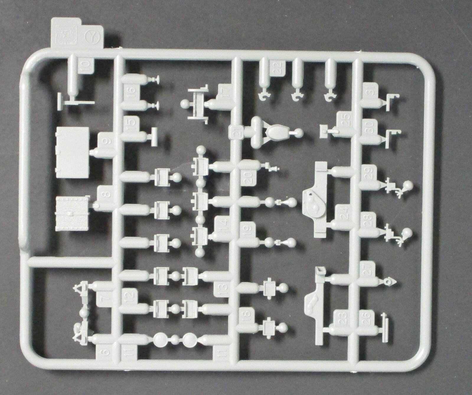 Dragon 1/35th Scale Pz III Ausf N Tunisia - Parts Tree Y from Kit No ...