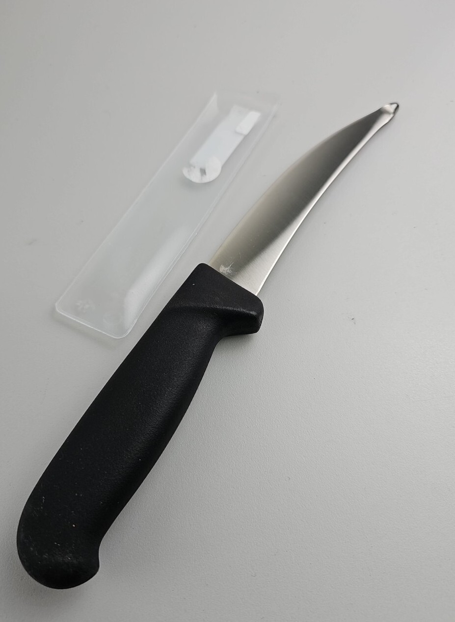 Victorinox Swiss Army 6" Gut and Tripe Knife Black Fibrox Pro Handle 5. ...