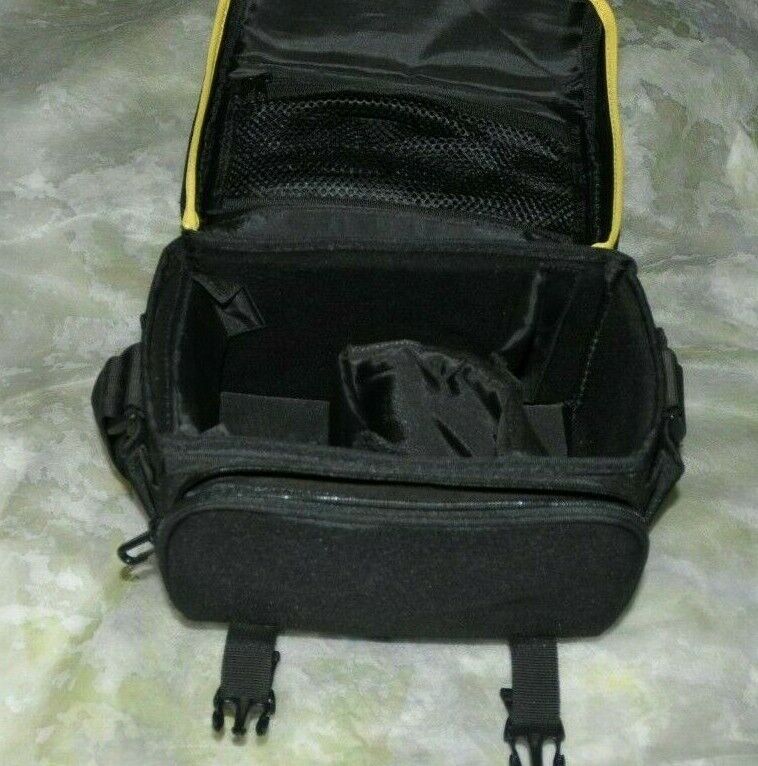 Nikon Camera Bag DSLR SLR Film / Digital Camera + 2 Lenses Nikon Camera Bag DSLR SLR Film / Digital Camera + 2 Lenses