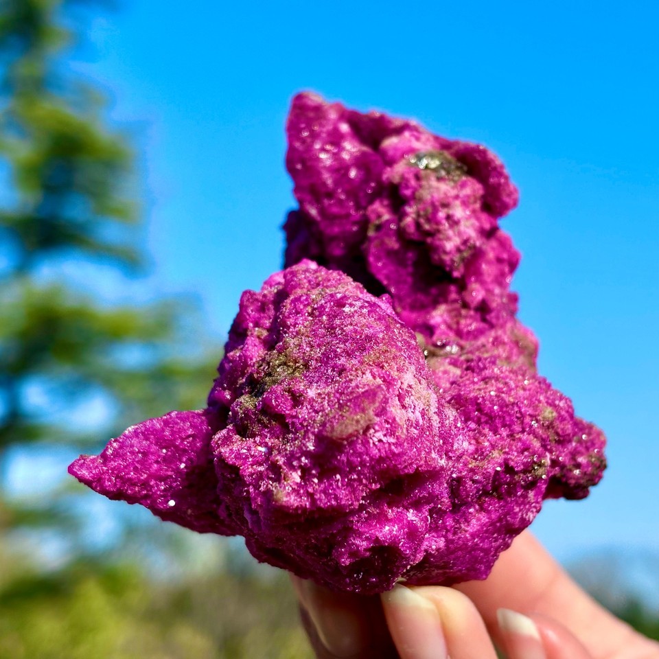 360G Natural Rough Red Corundum and Phlogo Pit Mineral Spirits Ruby Raw ...