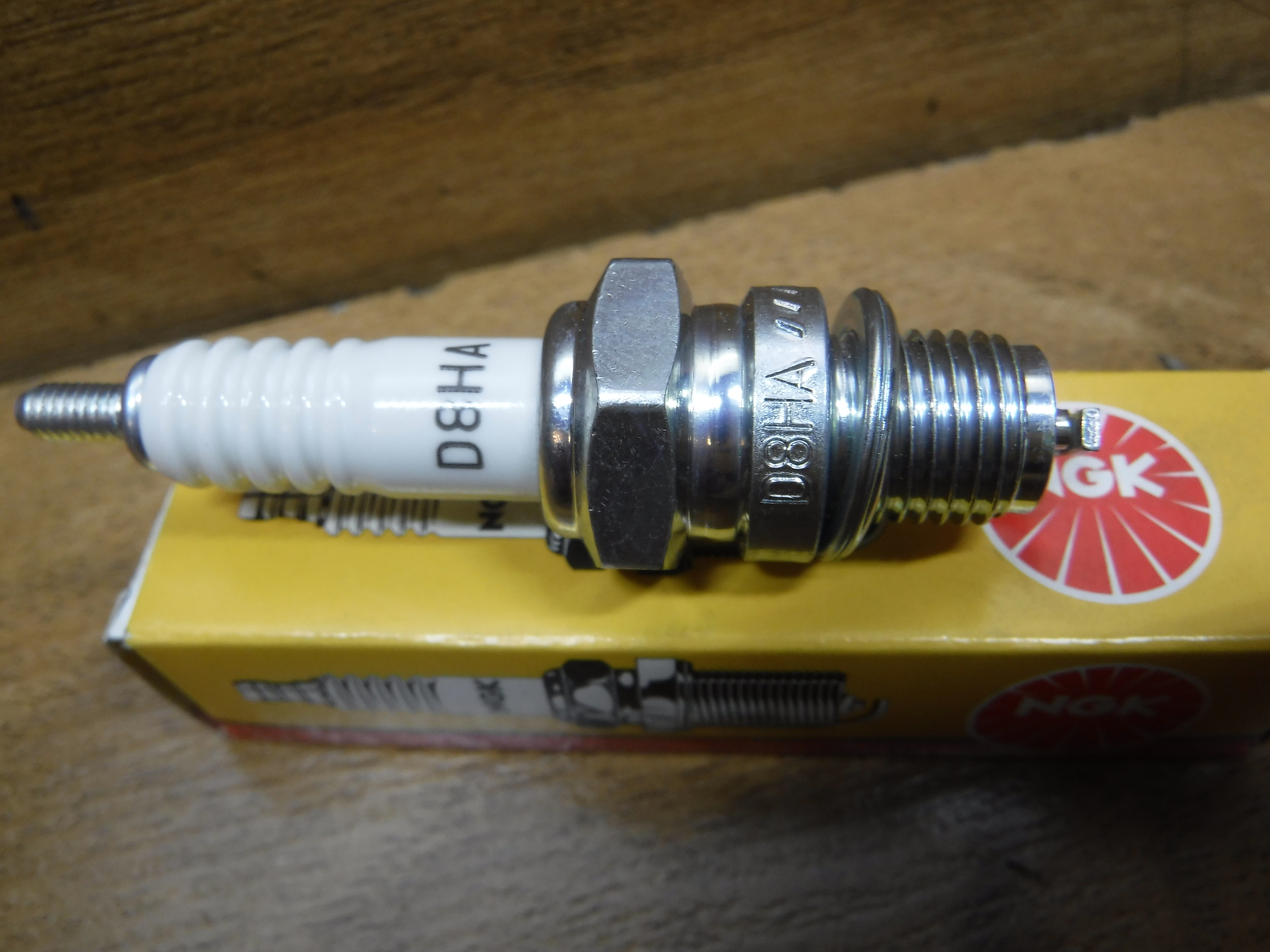 1981 81HONDA ATC110 SPARK PLUG NGK D8HA NGK ATC 110 3 WHEELER FAST FREE ...