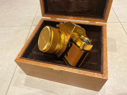 Contax RTS Gold 1.4/50mm, Golden cap, Wooden Presentation Box - REDUCED ...