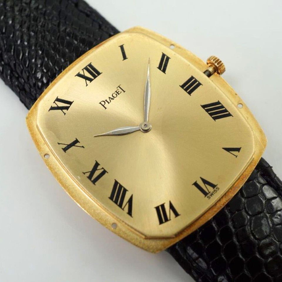 Piaget Vintage Cushion Ref. 9741 18k Yellow Gold Manual Wind 29 mm ...