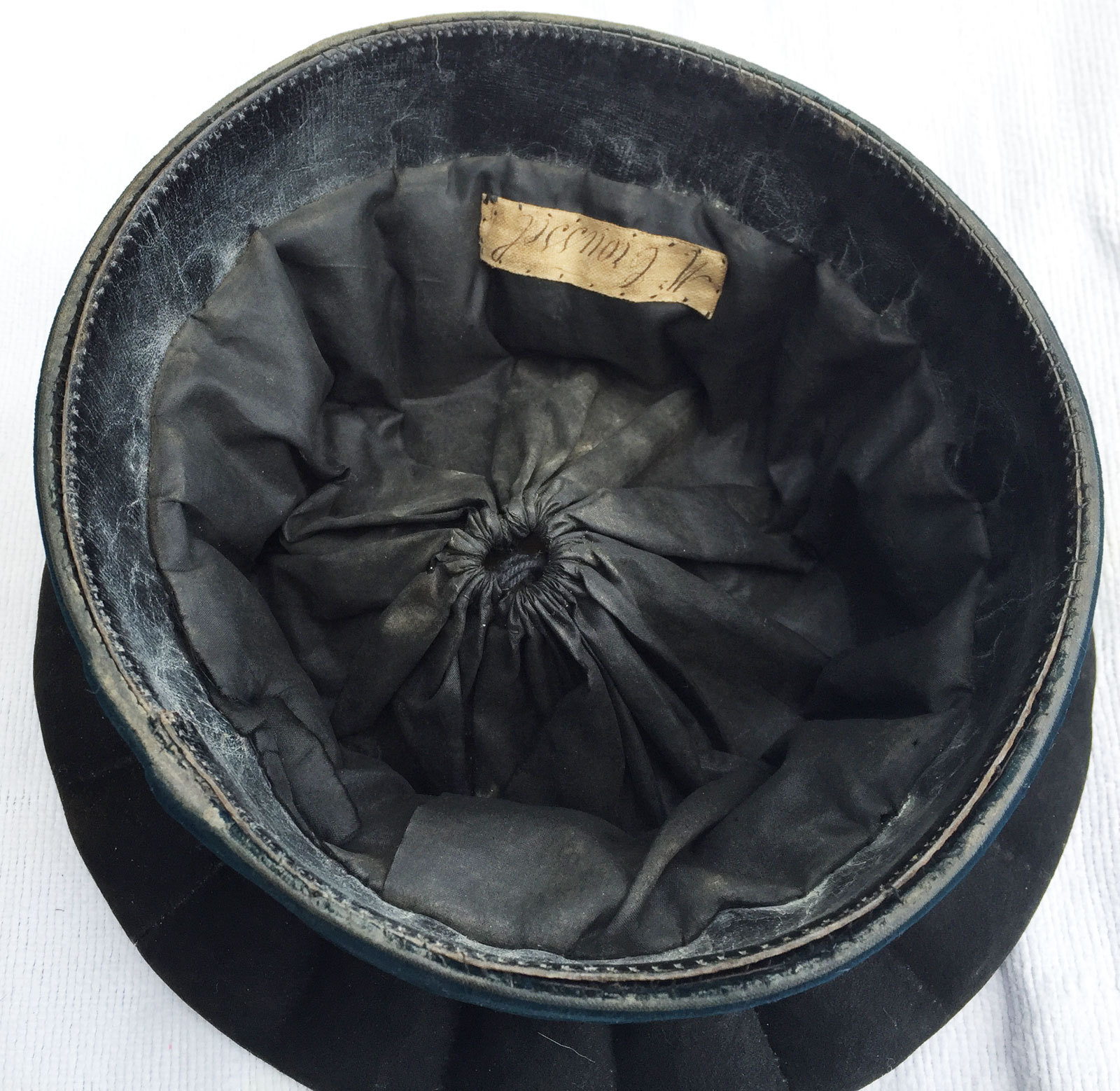 MAGISTRATURE : ANCIENNE TOQUE DE JUGE 1 GALON ARGENT TOUR DE TÊTE 54 cm ...