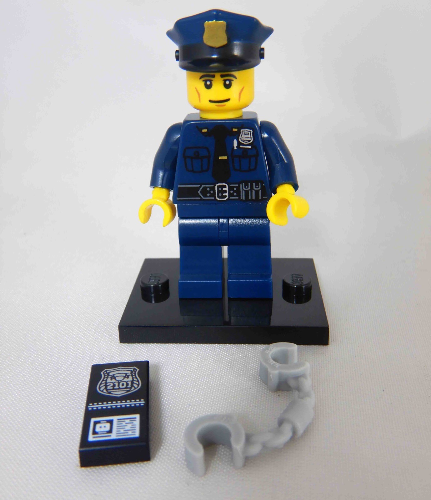 NEW LEGO 71000 Collectable Minifigure Series 9 #6 POLICE OFFICER CMF ...