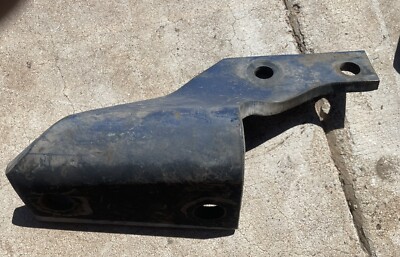 Paccar Kenworth Peterbilt BRACKET-CROSSMEMBER FRONT ENGINE SUPPORT A11 ...