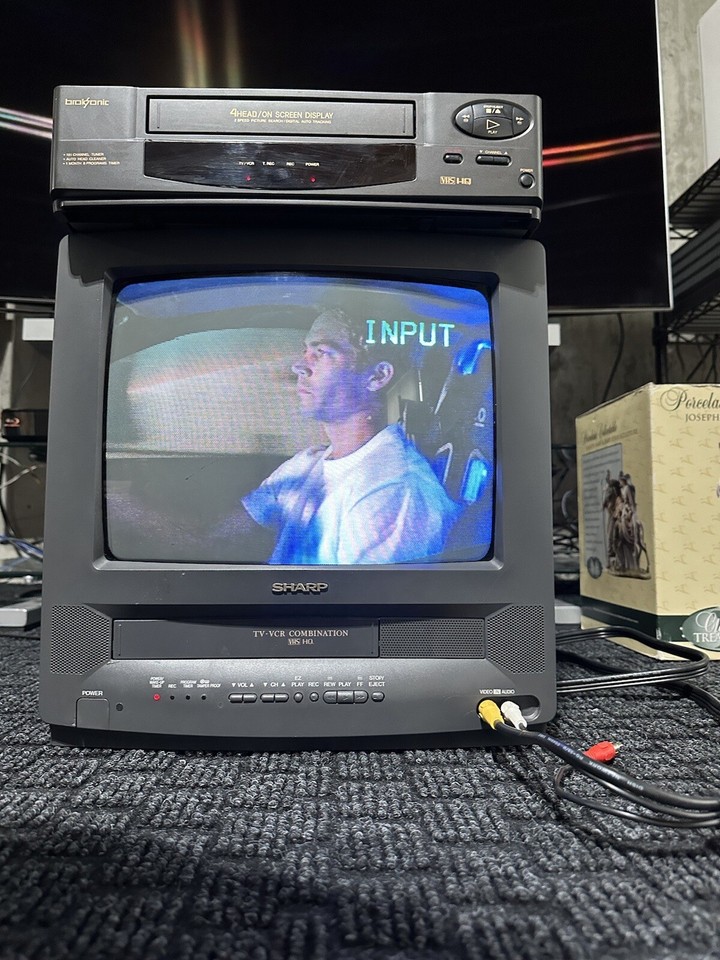 Vintage Sharp 13" TV/VCR Combo Retro Gaming TV CRT 13VT-K100/NO Remote ...