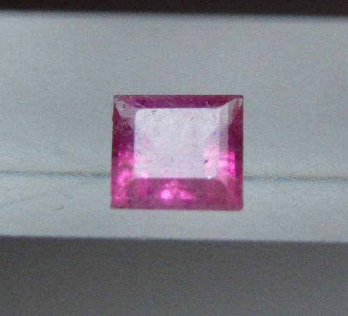 CLASSIC BEAUTY JEWEL RED BERYL BIXBITE GEMSTONE!!! RUBY VIOLET CLAIMS ...