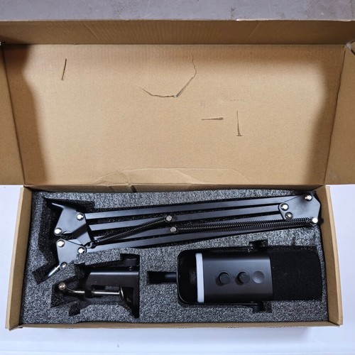 FIFINE USB Ampligame Microphone Kit AM8T for Gaming Streaming USB-C XLR ...