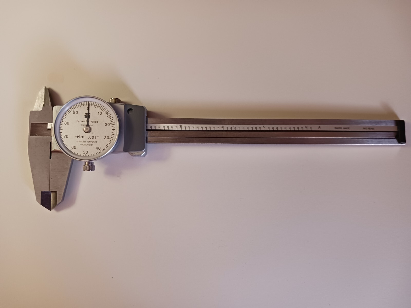 Brown & Sharpe 599-579-4 Dial Caliper 0-6" .001" Graduations w/ Lock ...