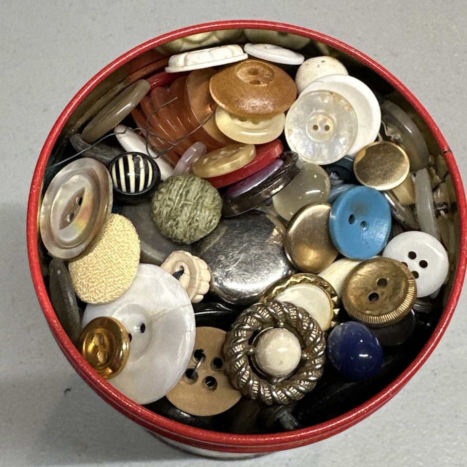 4 lb Button Lot In Tins. Plastic, fabric, VI, wood, leather, MOP/Shell ...