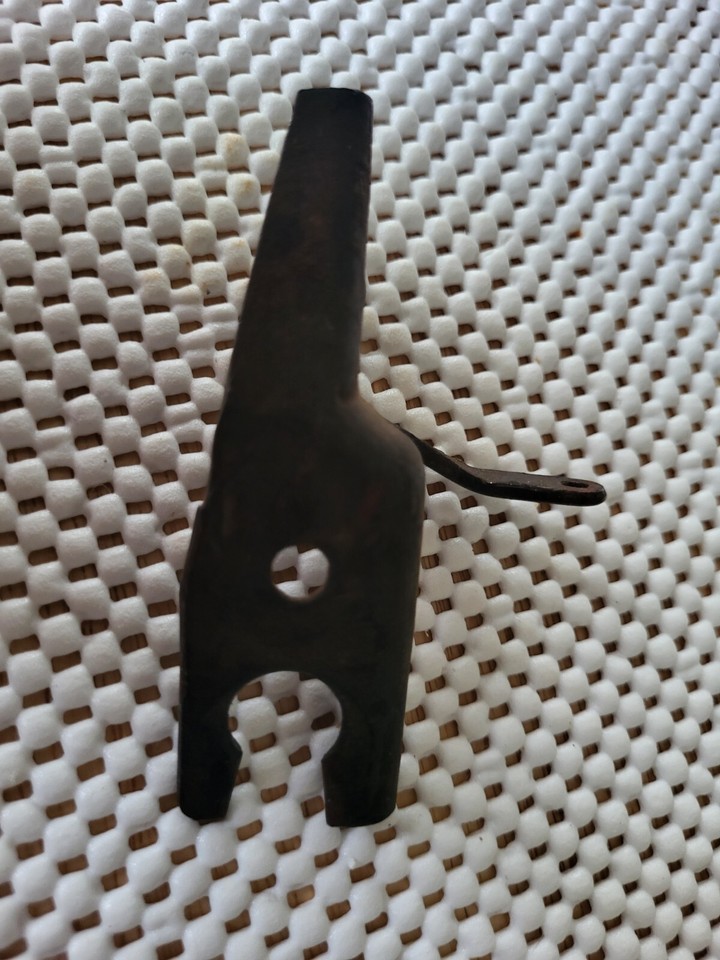 1968-72 Chevrolet Quadrajet Throttle Cable Mounting Bracket - GM ...