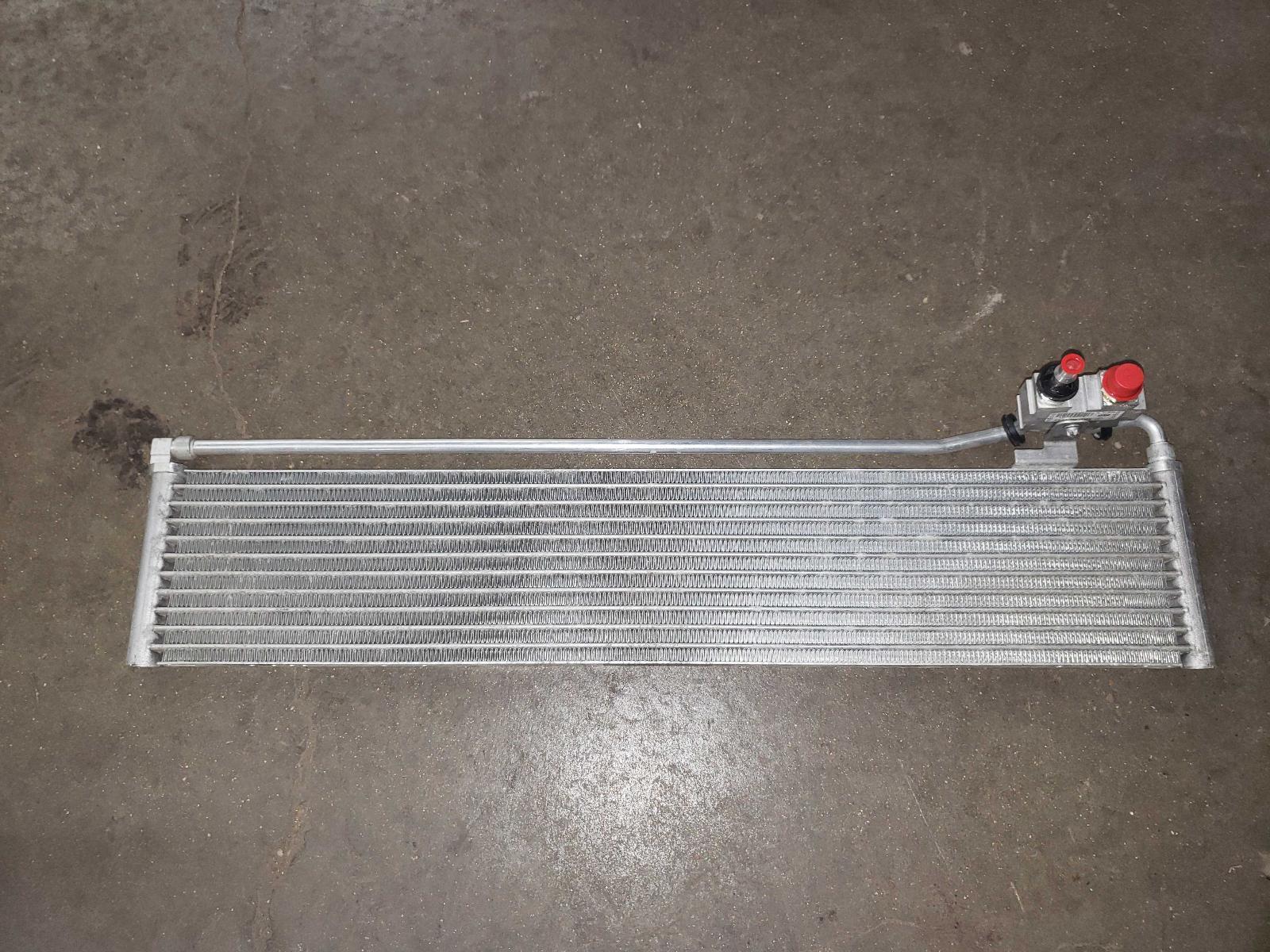 2012 W218 MERCEDES Cls550 Transmission Oil Cooler Assembly 0995000400 ...