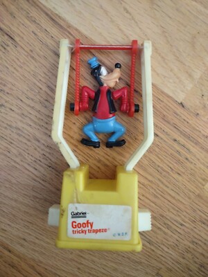 Vintage 1977 Gabriel Walt Disney GOOFY Tricky Trapeze toy push button ...