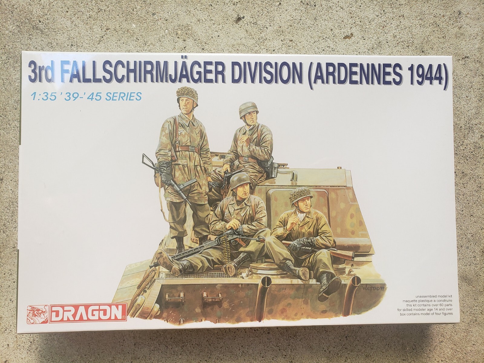 Dragon 1/35 6113 WWII German 3rd Fallschirmjager Division (Ardennes ...