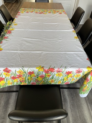 Vintage VERA Neumann Tablecloth 60" x 80”Cotton Floral Poppies ...
