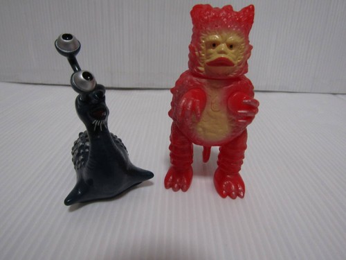 A1150 Bullmarkk Garamon Red Mini Soft Vinyl Ultraman Monster Tsuburaya ...