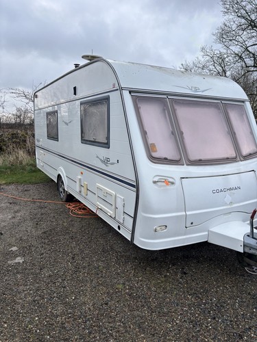 COACHMAN 520 VIP 4 BERTH CARAVAN | eBay UK